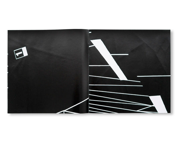 DANČE DELUXE by Olaf Nicolai, Mariana Pende – twelvebooks